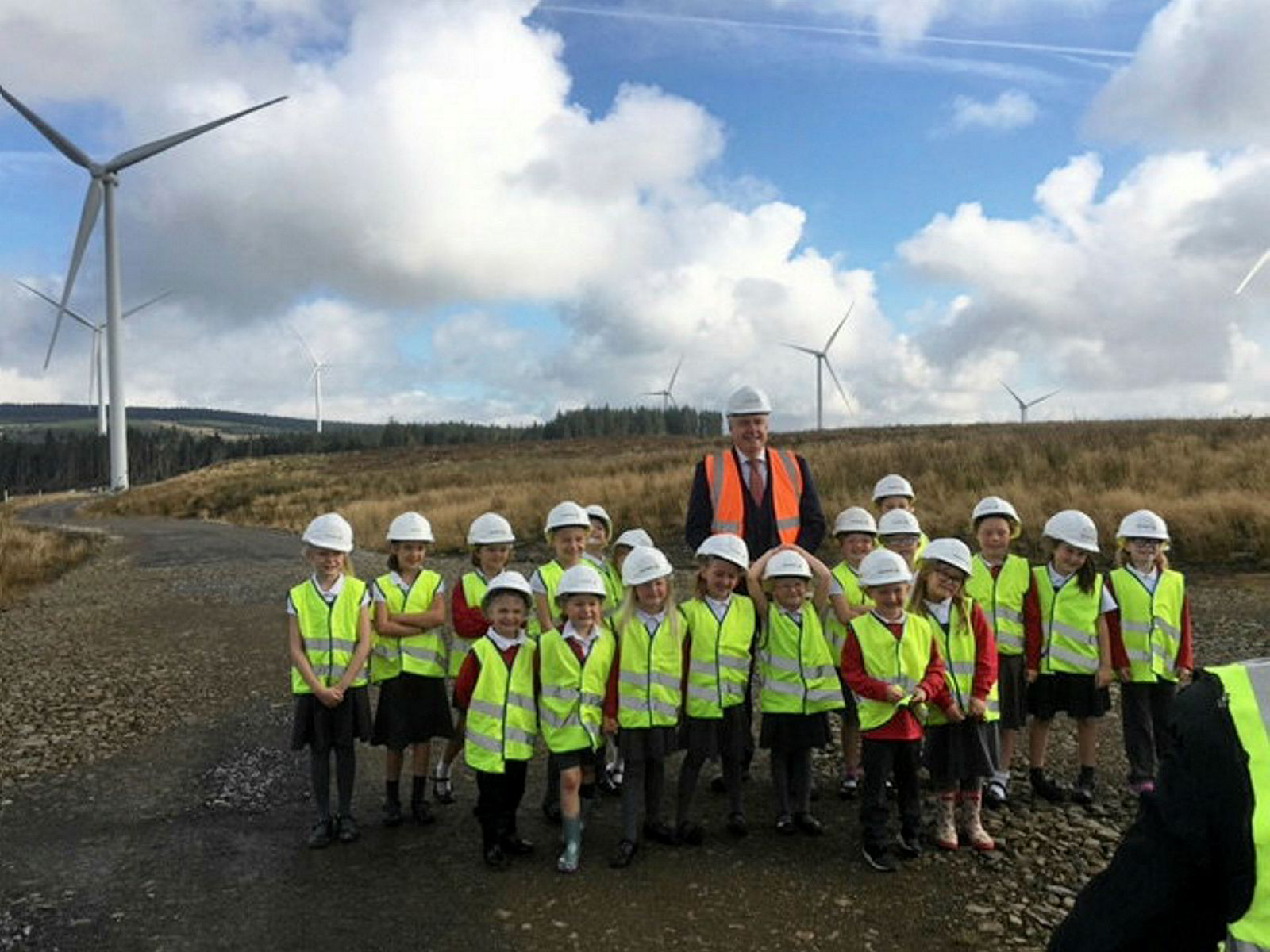 Vattenfall’s 228MW Pen y Cymoedd wind farm opened by First Minister ...