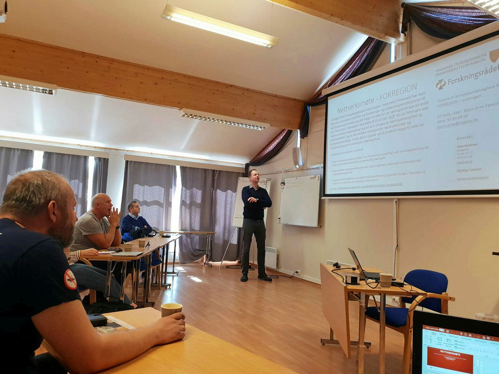 Kongekrabbe-eksportør er klar for å få til salg av levende reker ...