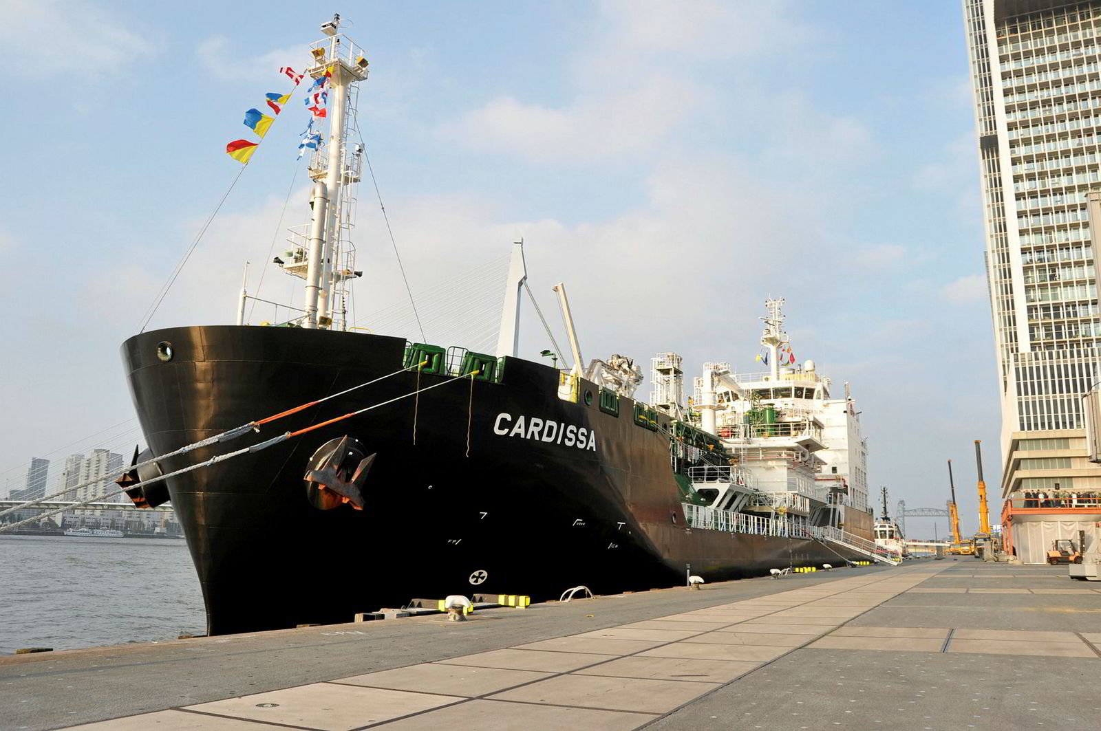 Shell showcases first LNG bunker vessel in new Dutch home port | TradeWinds