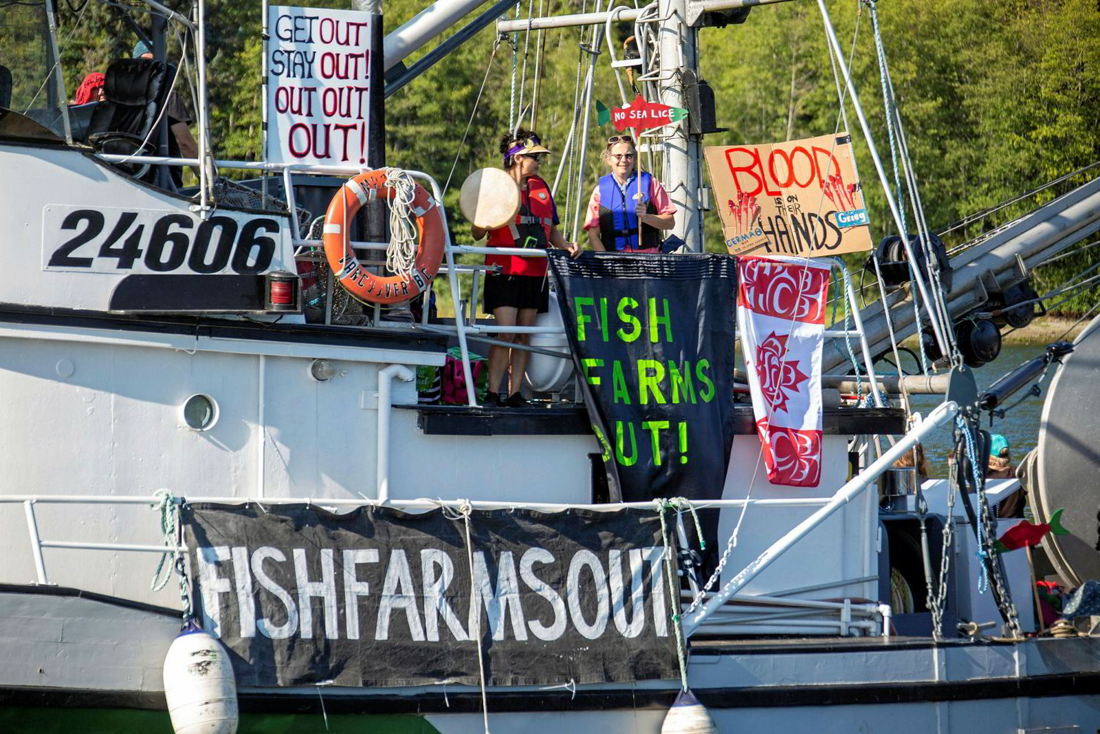 In pictures: Pamela Anderson joins salmon farming protest | IntraFish.com