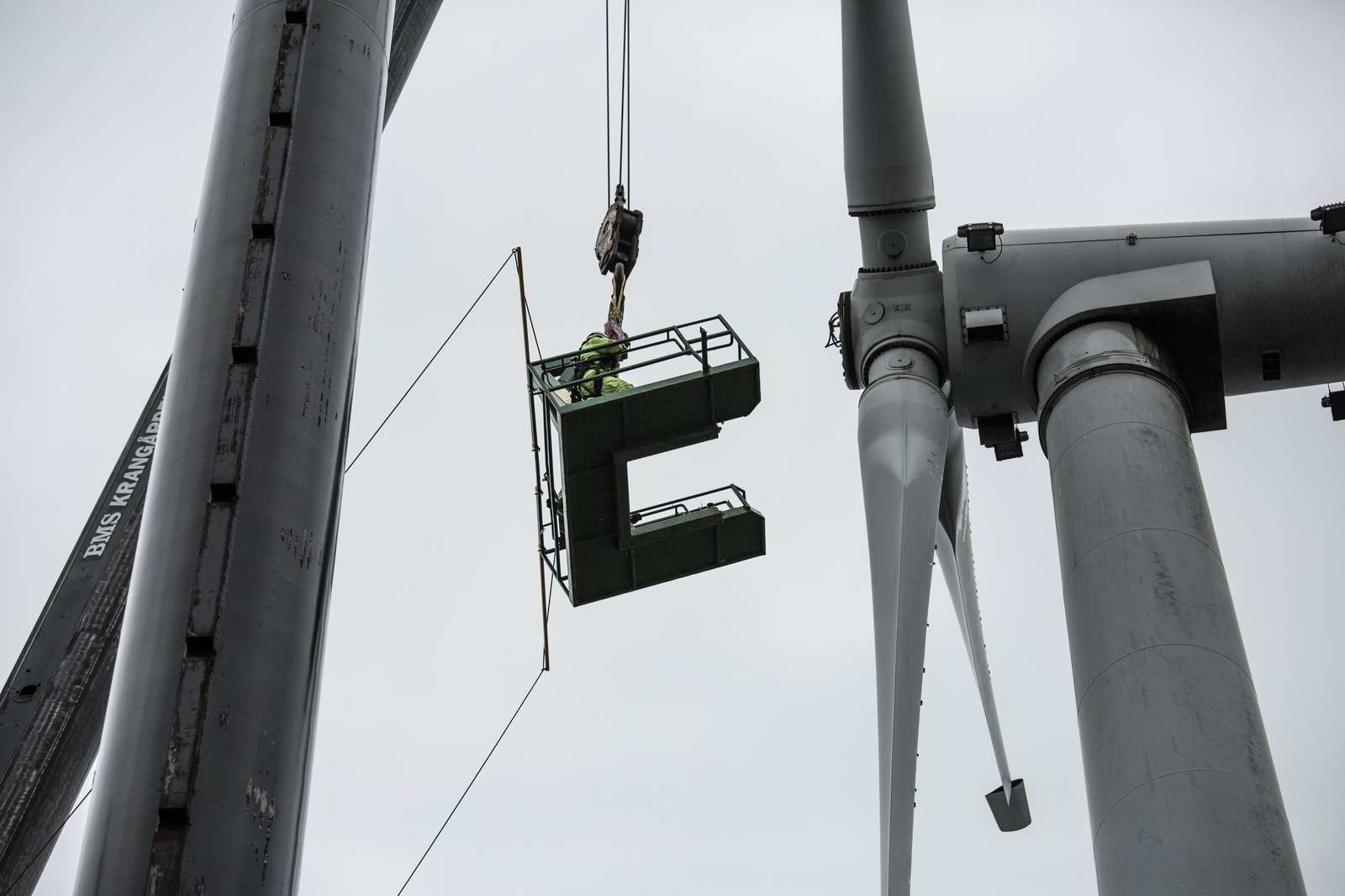 Dong decommissions world's first offshore wind farm | Recharge