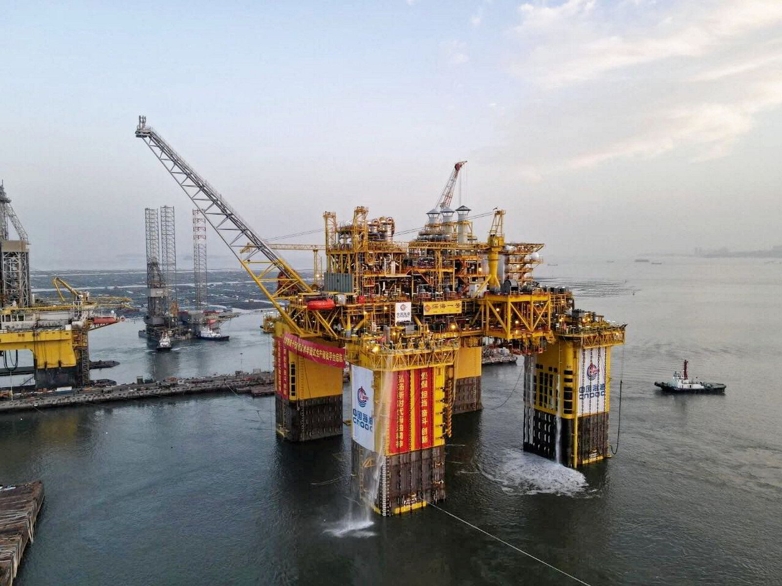 Video: CNOOC delivers giant South China Sea floater as first gas nears ...