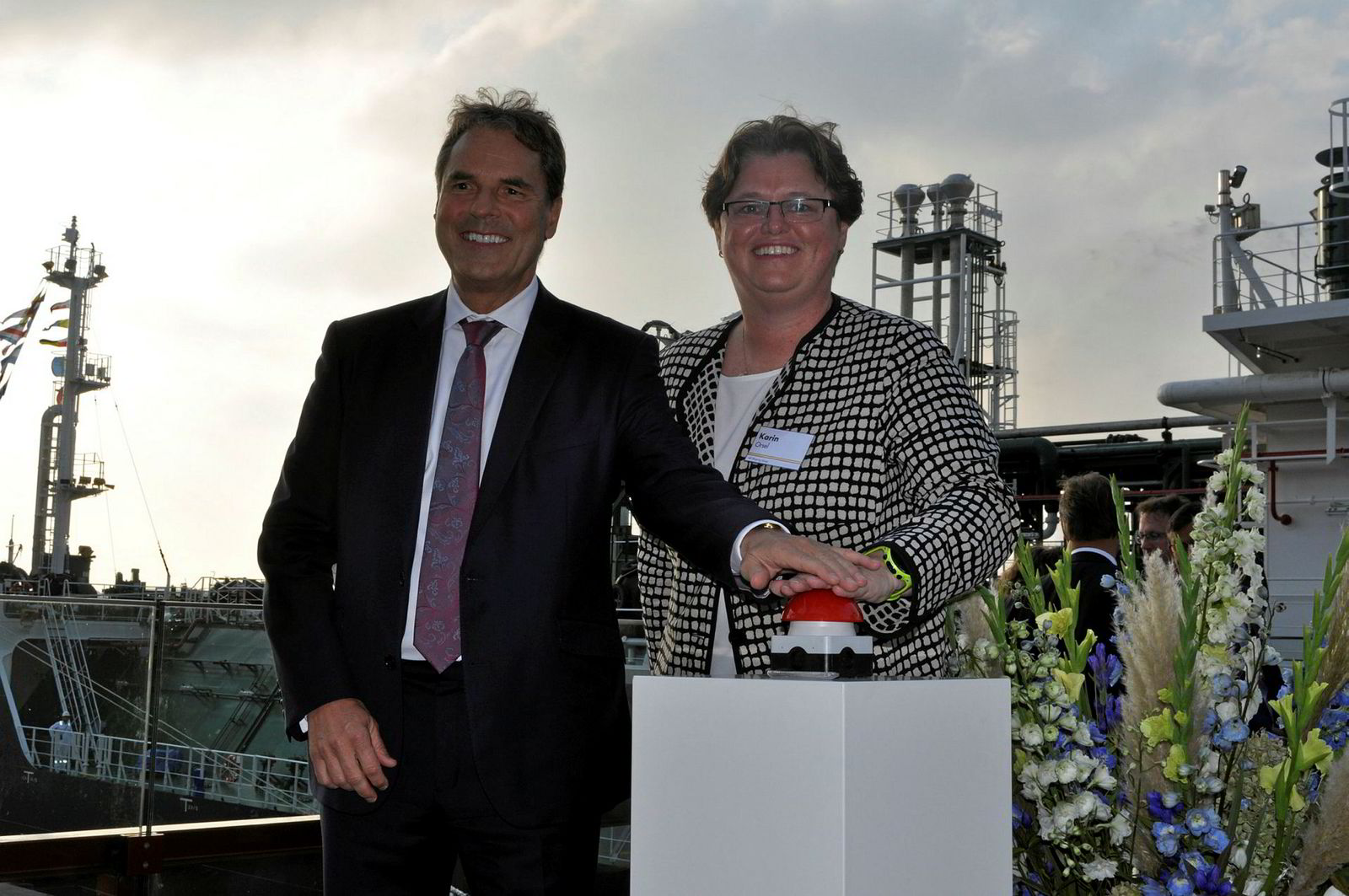 Shell showcases first LNG bunker vessel in new Dutch home port | TradeWinds