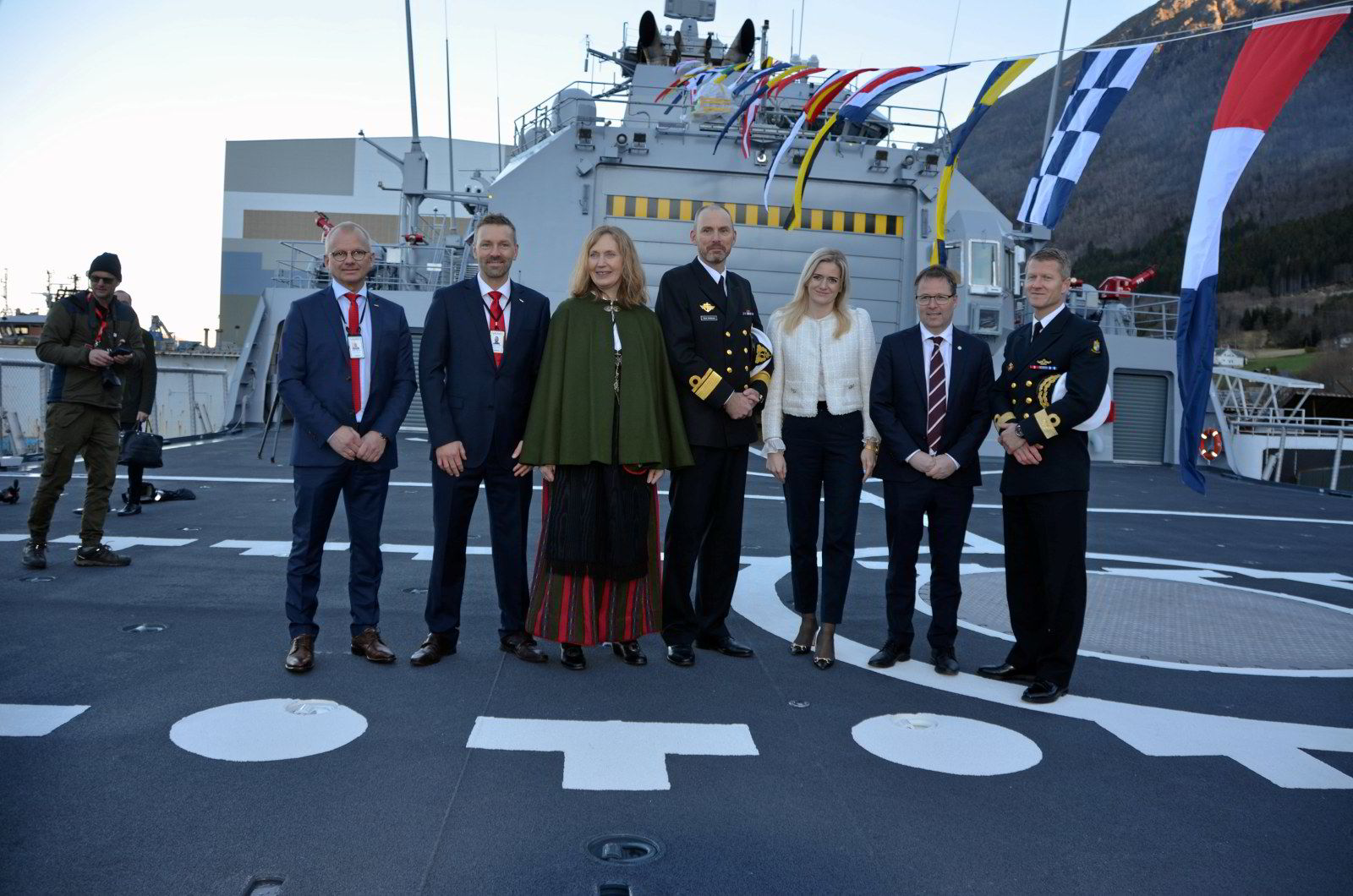 KV «Jan Mayen» med kraftig løft av beredskapen på kysten. Se bildeserie ...