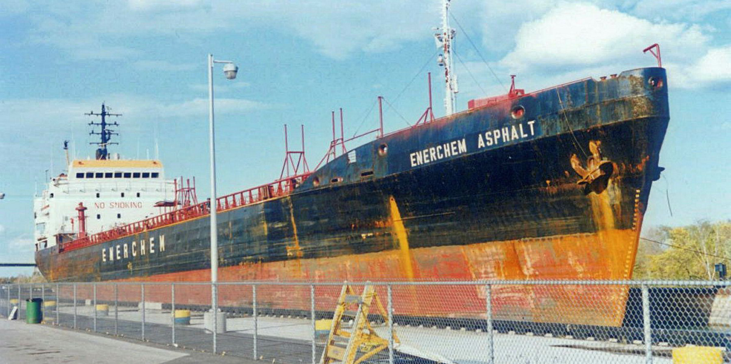 Ship & Shore Services sends ancient asphalt tanker to Alang | TradeWinds