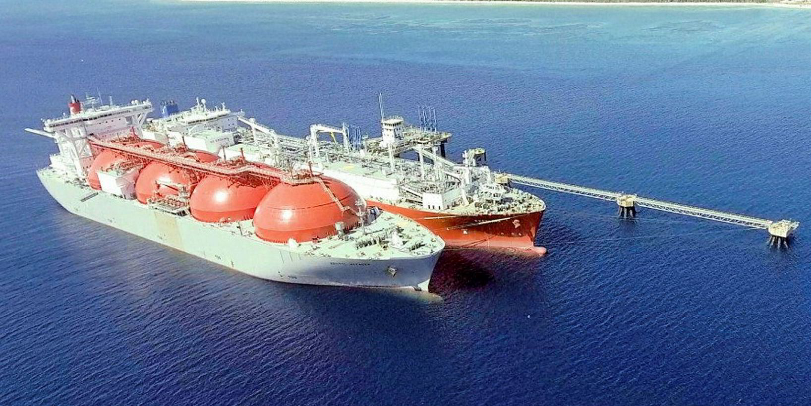 Excelerate and Equinor complete first LNG STS in Bahamas | TradeWinds