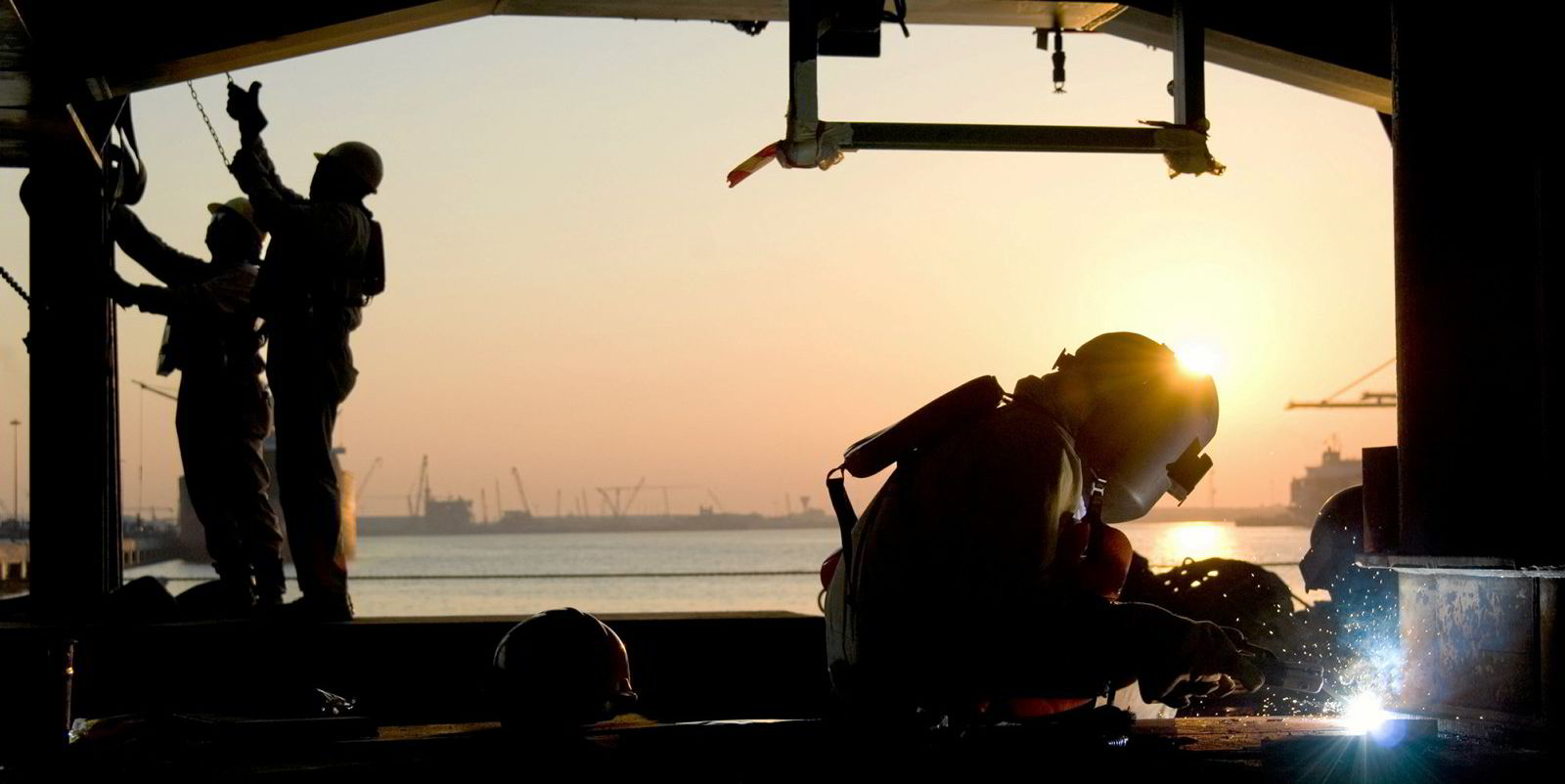 Lamprell lands West Africa rig conversion contract | Upstream Online