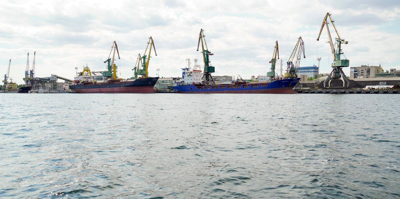 Turkish cargo ship hit by missile in Ukraine | TradeWinds