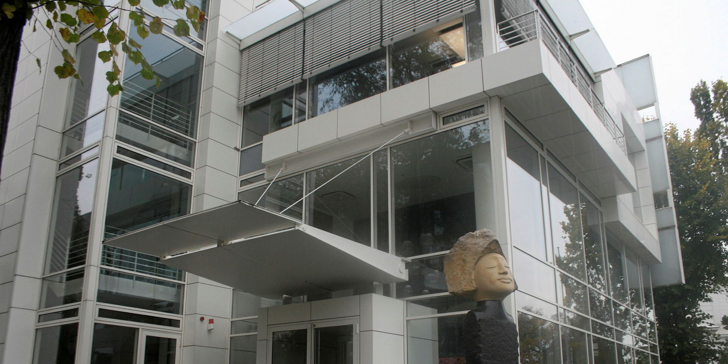 Bertram Rickmers builds private feeder fleet with help of son Clasen ...