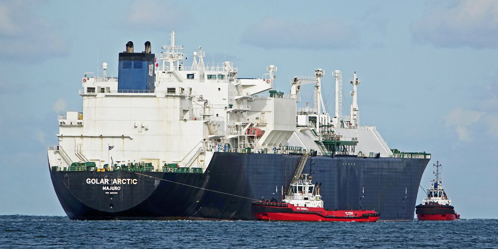 Golar LNG cracks on with next FLNG conversion to pin down 2025 delivery ...