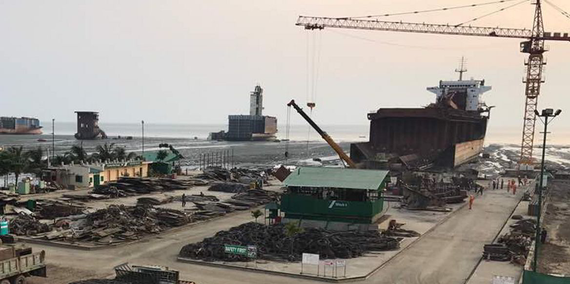 MOL, H-Line and MSC scrap older bulkers and container ships ahead of ...