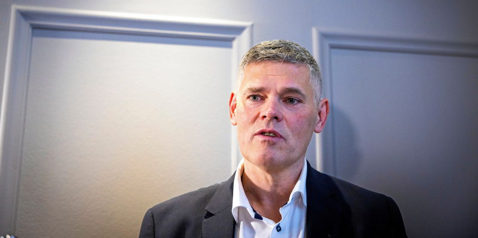 Frode Arntsen sa opp lærerjobben og gikk ned i lønn. Nå leder han ...