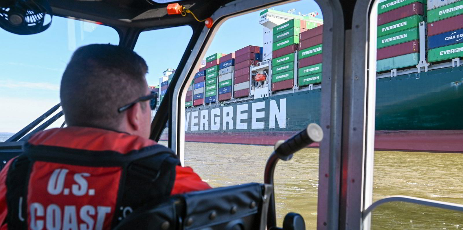 Two more tugs added in second try to move grounded Evergreen container ...