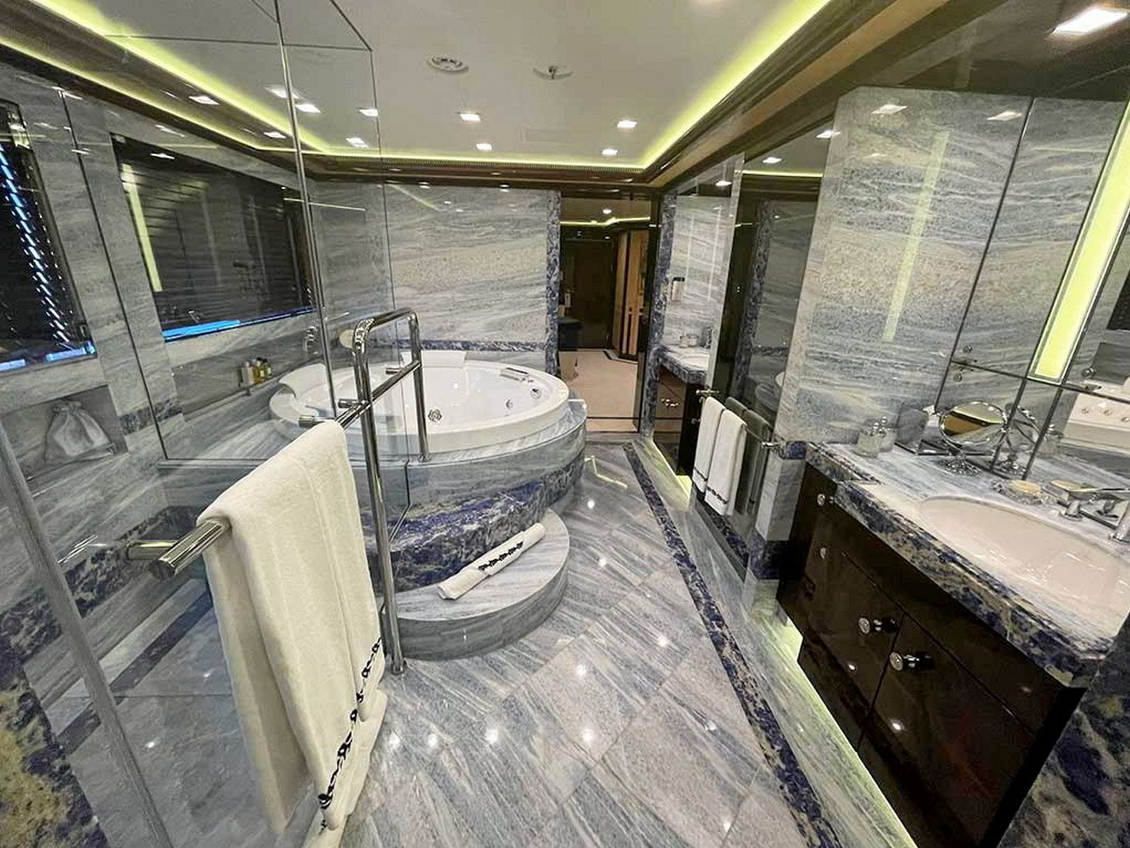 Howe Robinson provides rare glimpse into luxury world of Russian ...