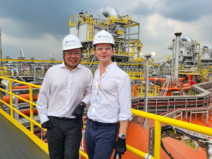 Golar’s second FLNG unit set to leave Singapore early next month | TradeWinds