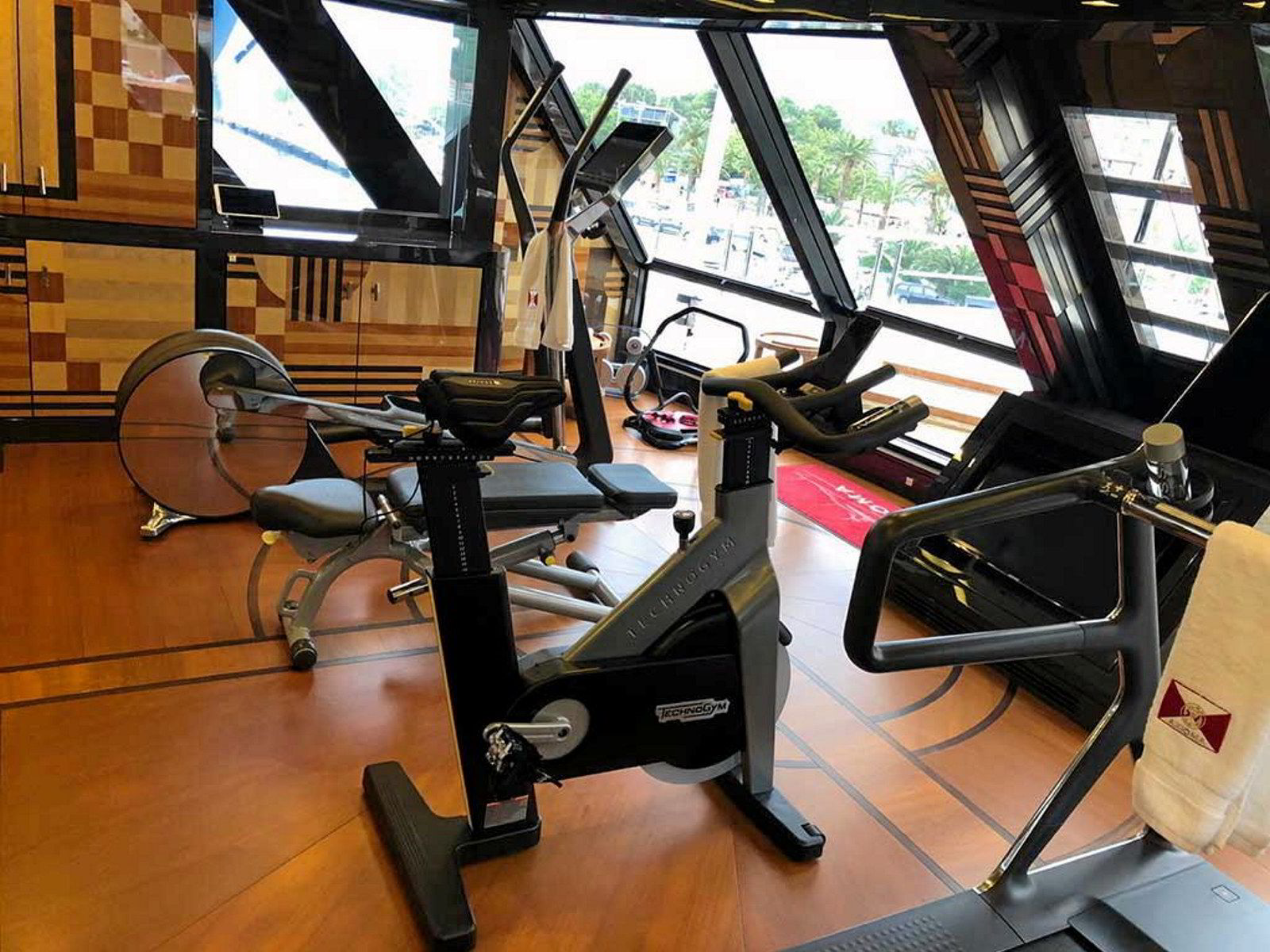 Howe Robinson provides rare glimpse into luxury world of Russian ...