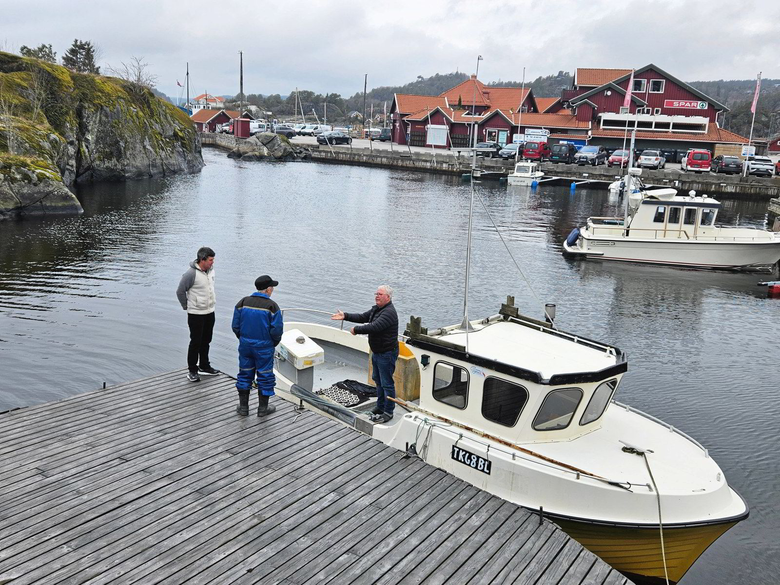 Per Kristensen (96) har fisket siden før krigen og har ingen planer om ...