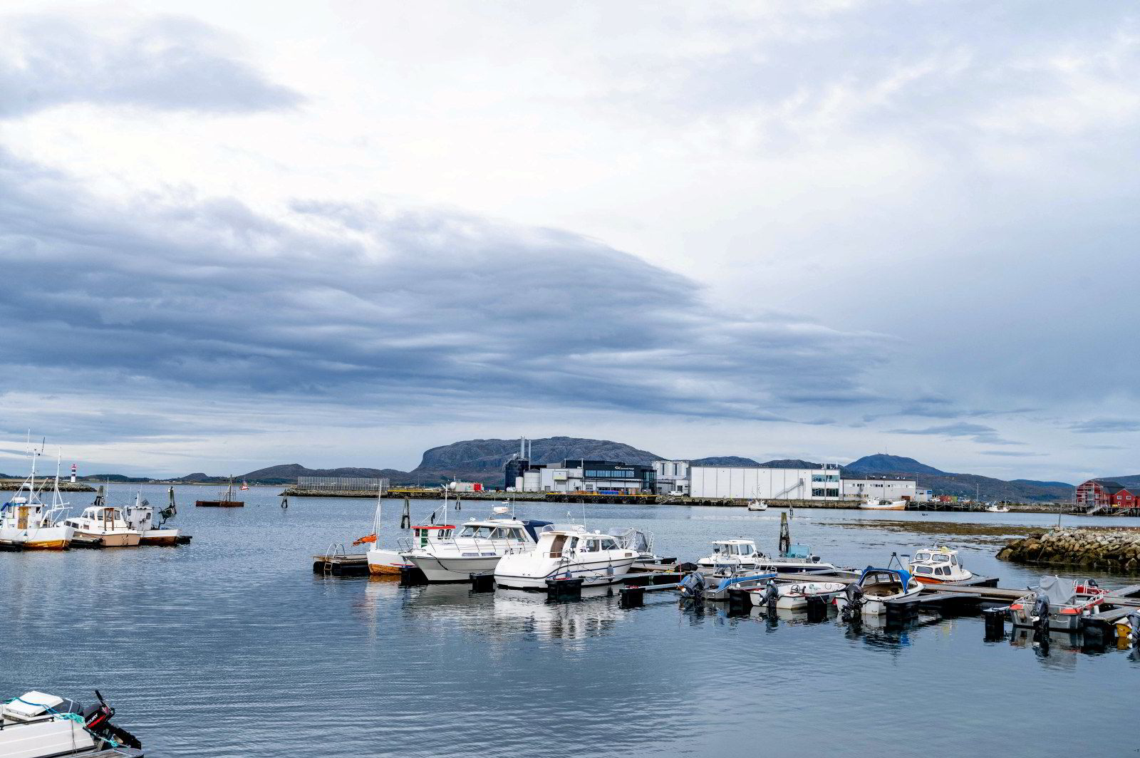 Skipper om sildefisket i nord: – Tynne og spredte forekomster ...