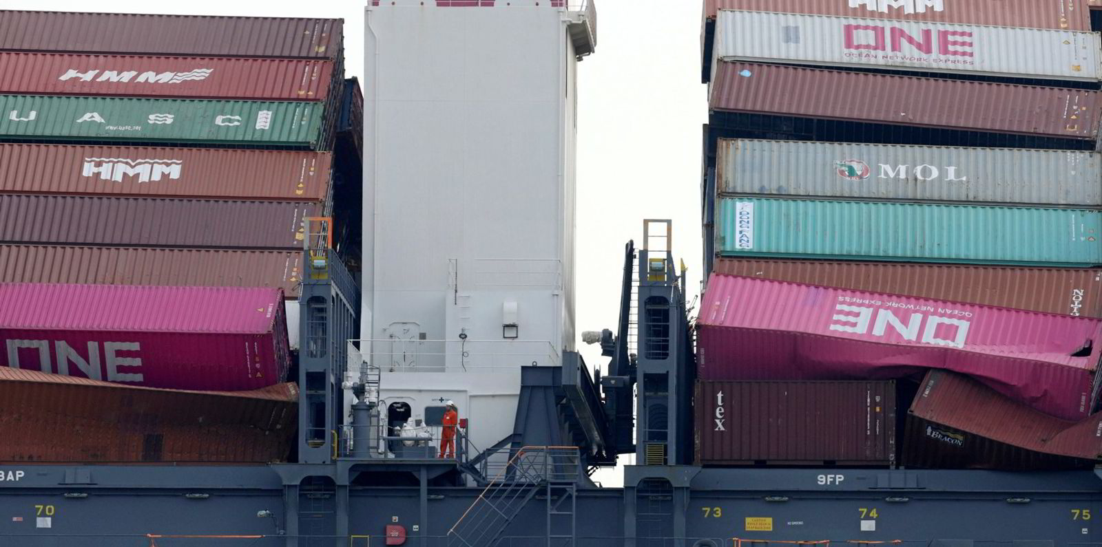 ONE Apus container collapse fuels tangled web of court claims in New York more than two years on ...