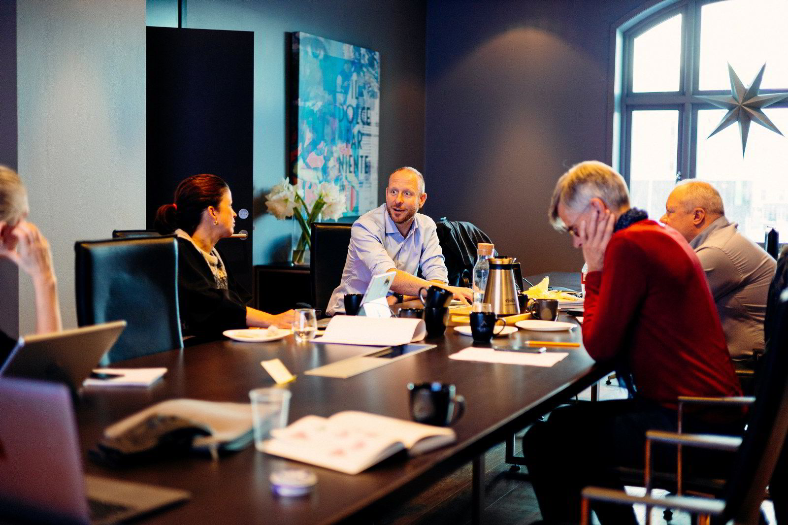 Lite har skjedd siden rederiene gikk fra faks til e-post. Det vil et ...