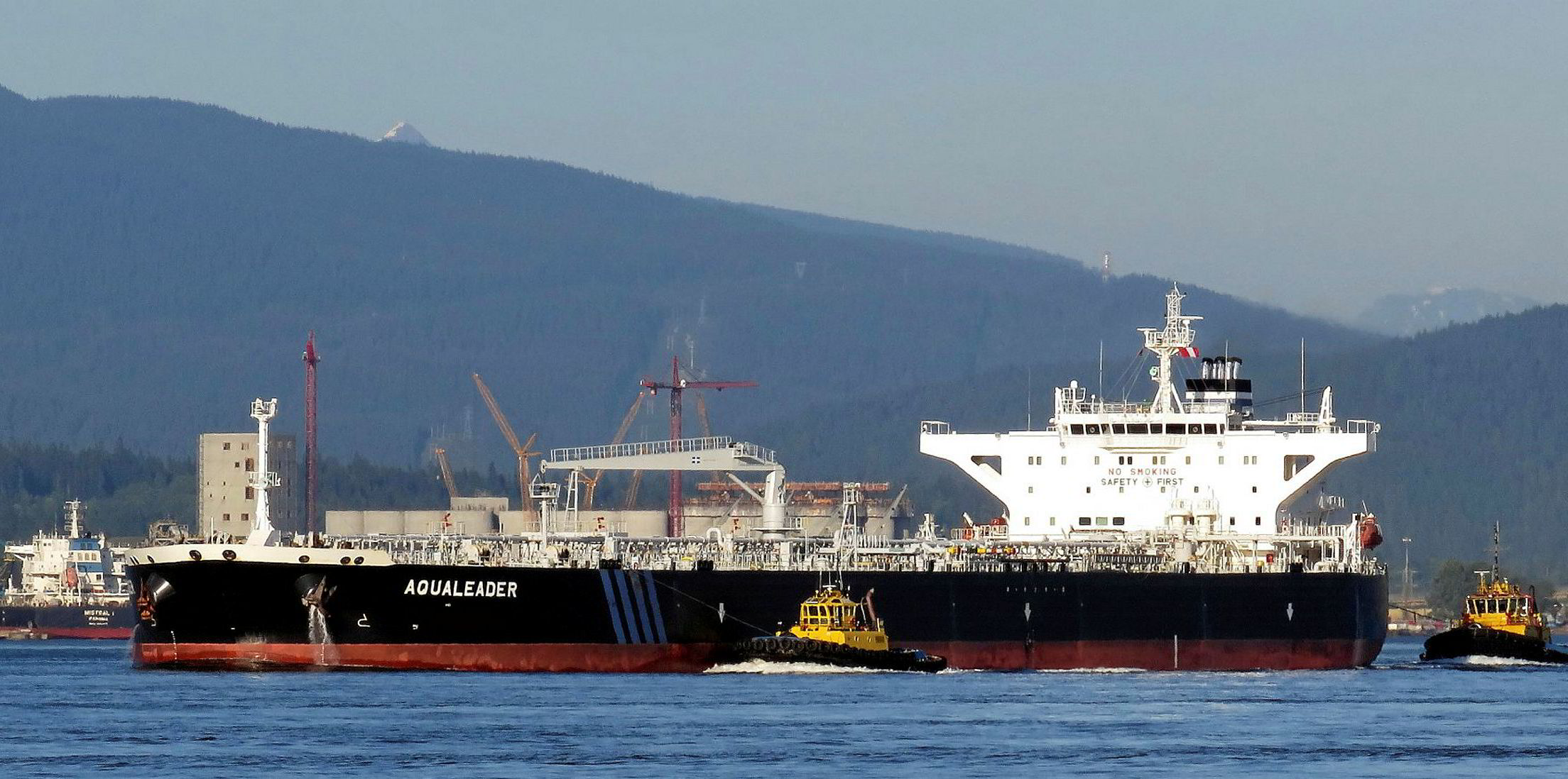 Unisea Shipping makes suezmax debut with $110m order | TradeWinds