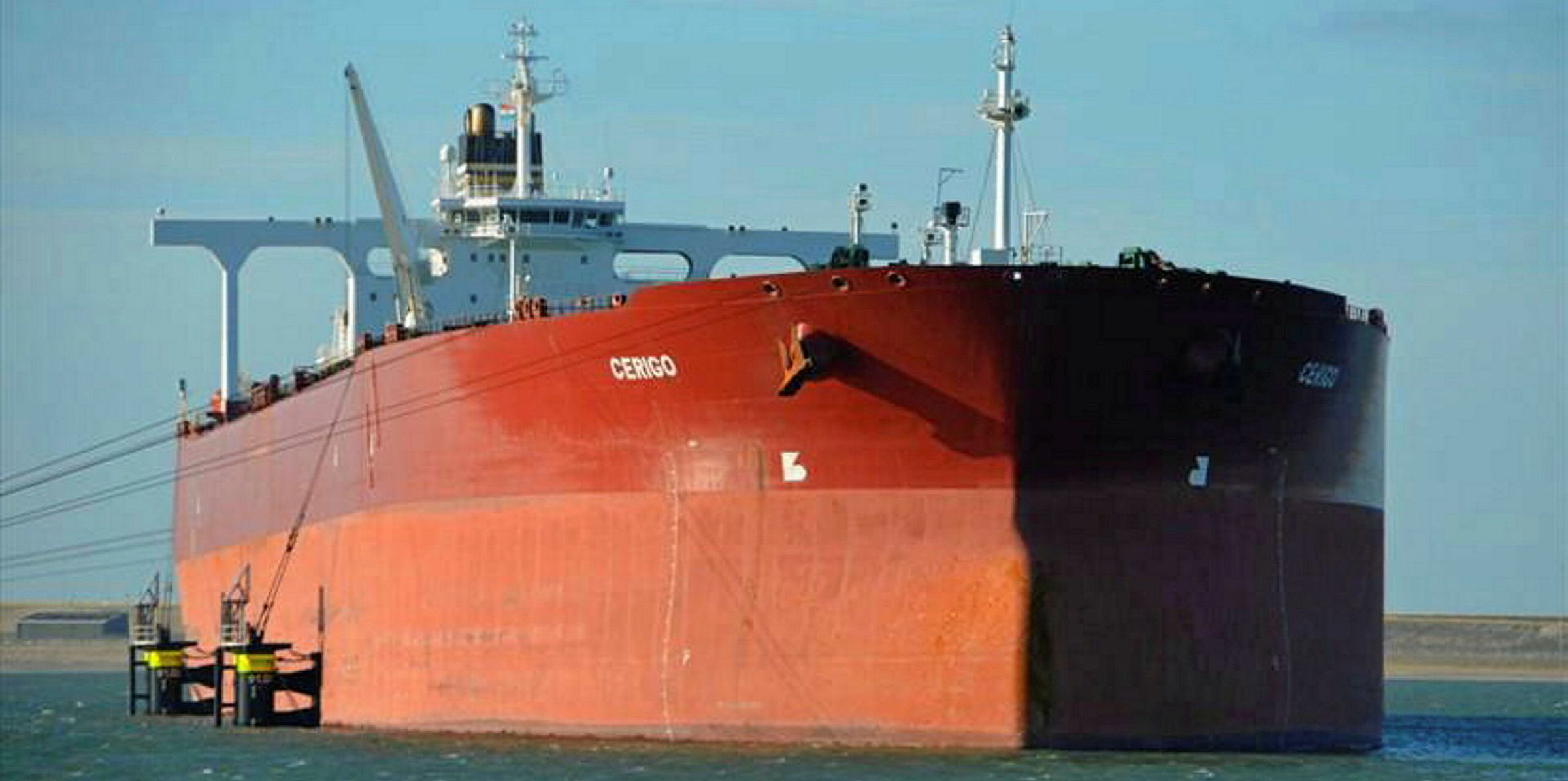 Mysterious new Dubai manager takes third ageing VLCC | TradeWinds