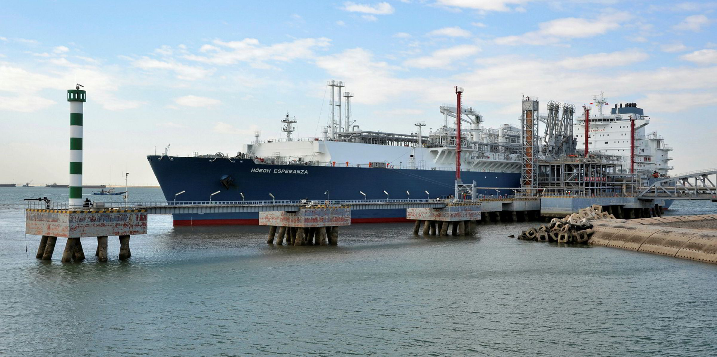 Hoegh ready to meet increasing Chinese demand for FSRU vessels ...