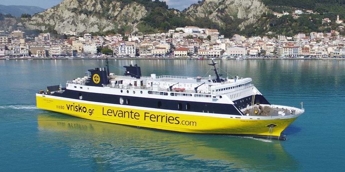 Ferry hits small cruiseship in Greece | TradeWinds