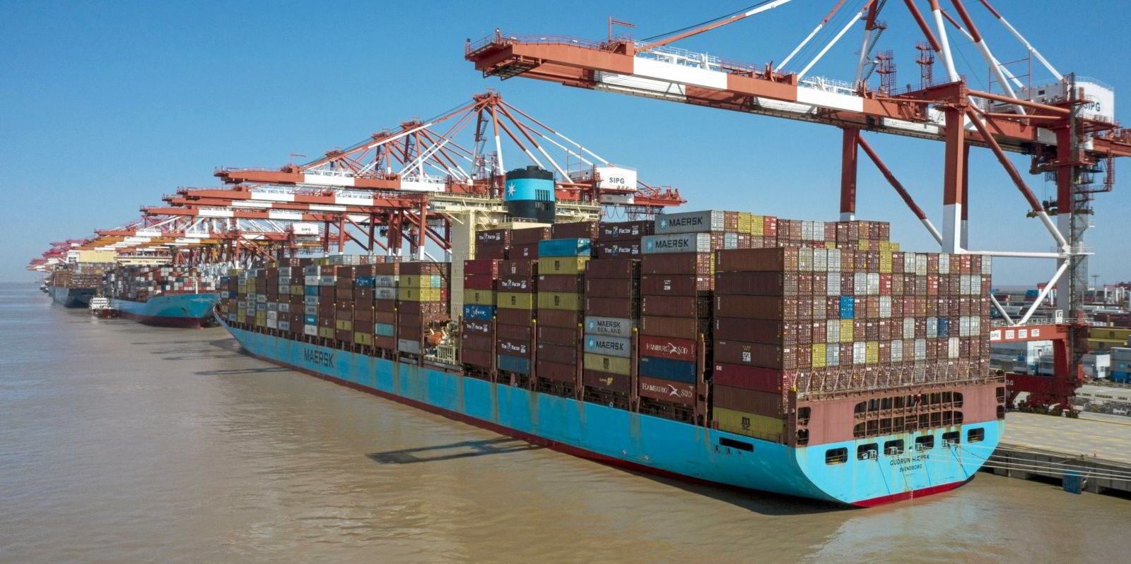 Sun shines on container ships as Omicron casts shade | TradeWinds