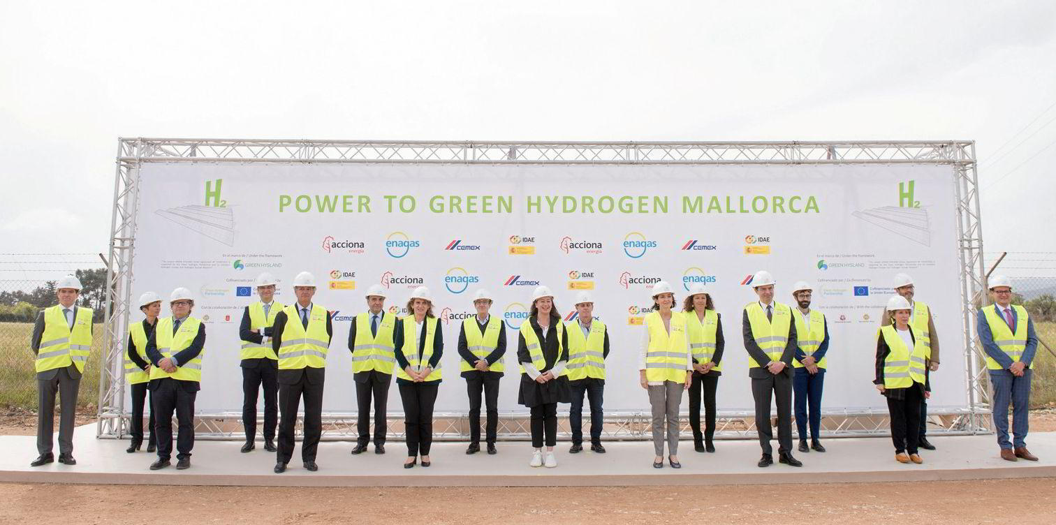 Spain starts up flagship industrial green hydrogen plant – and first ...