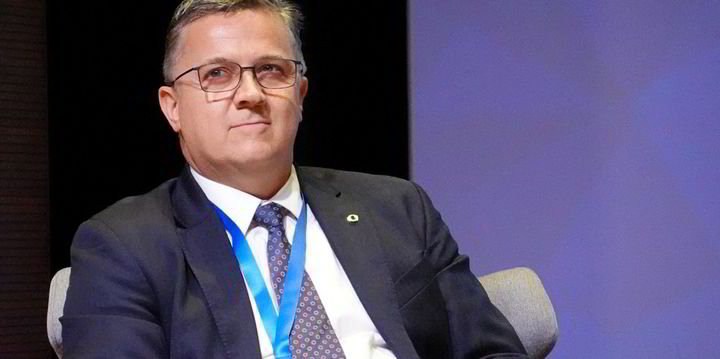 Fortescue Metals Group aims to have its VLOCs running on ammonia by ...