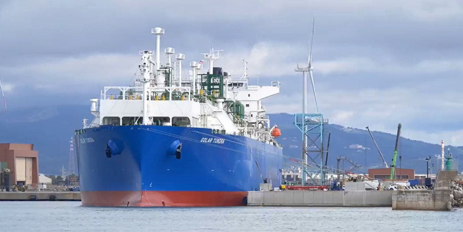 Italy’s second FSRU hoves into view for Snam | TradeWinds