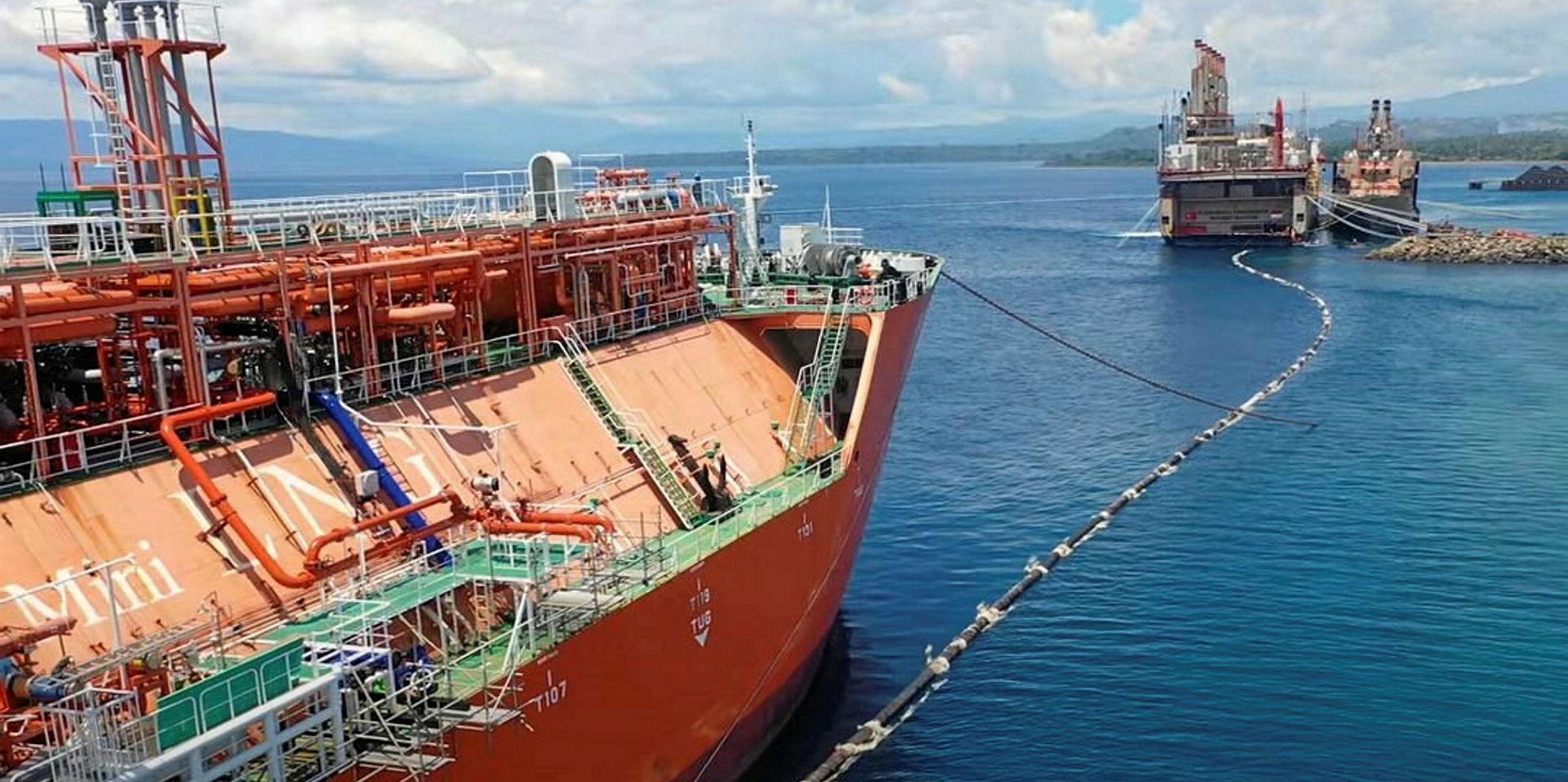 Karpowership kicks off world's first LNG-to-floating power project ...