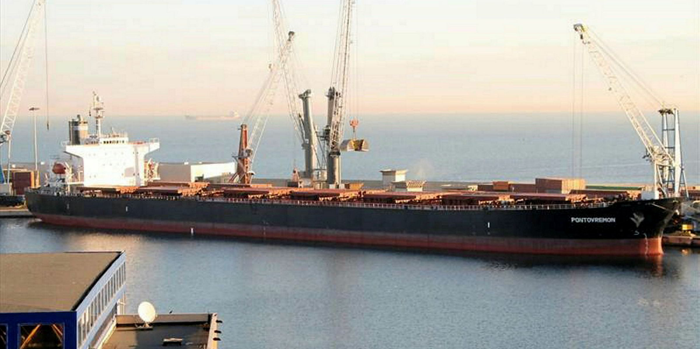 Ocean Freighters offloads elderly panamax bulkers | TradeWinds
