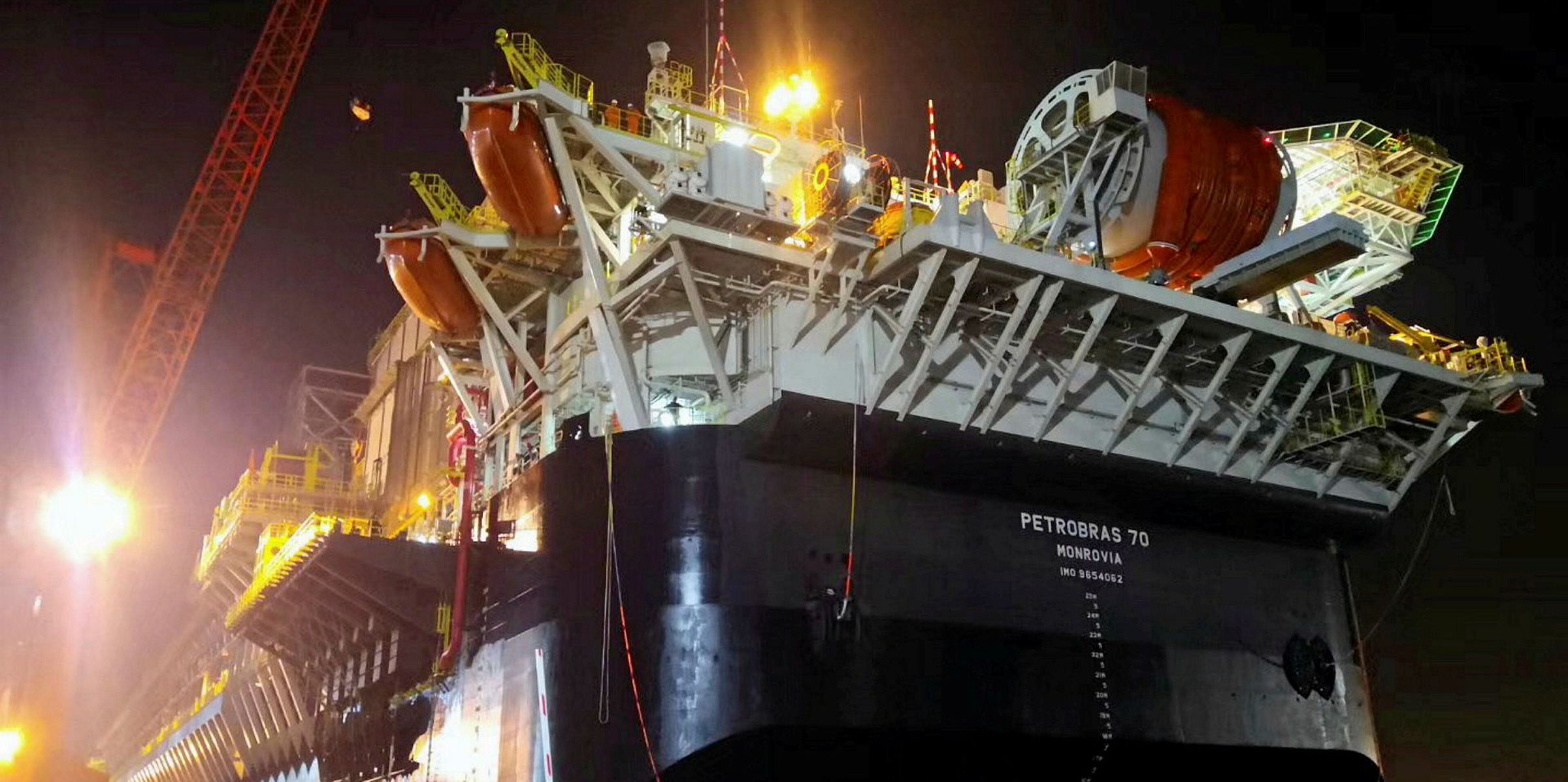Petrobras P-70 floater breaks moorings in Brazil storm | Upstream Online