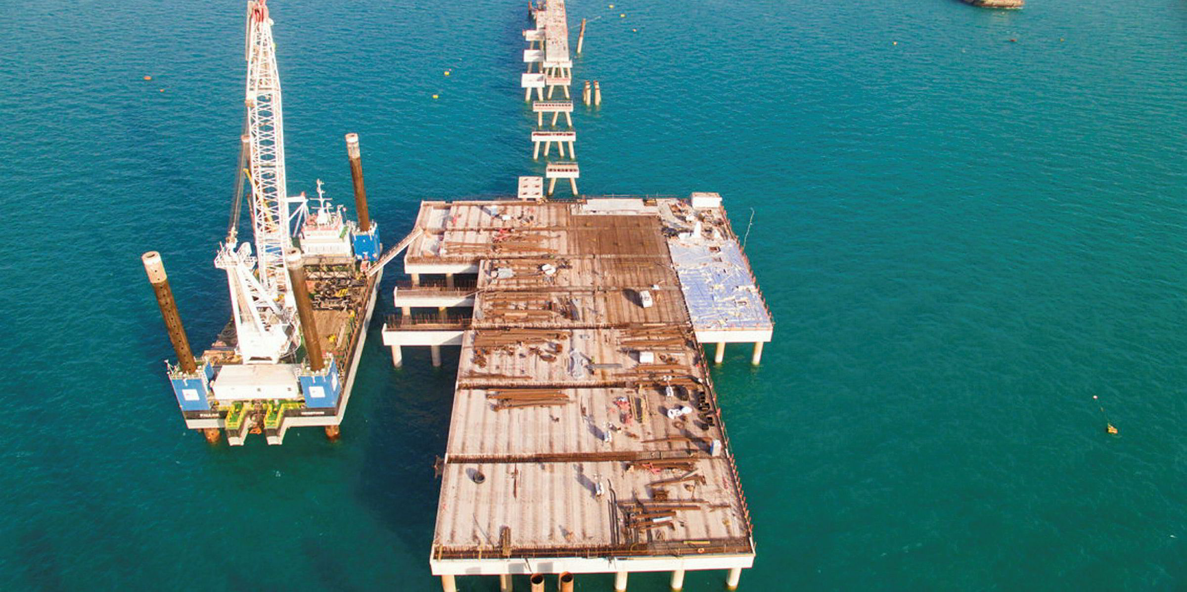 Teekay's LNG FSU sets out for new Bahrain home port | TradeWinds