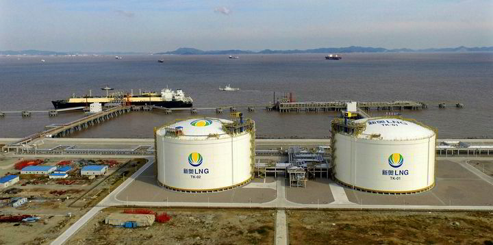 China resells or diverts LNG amid efforts to contain virus outbreak ...