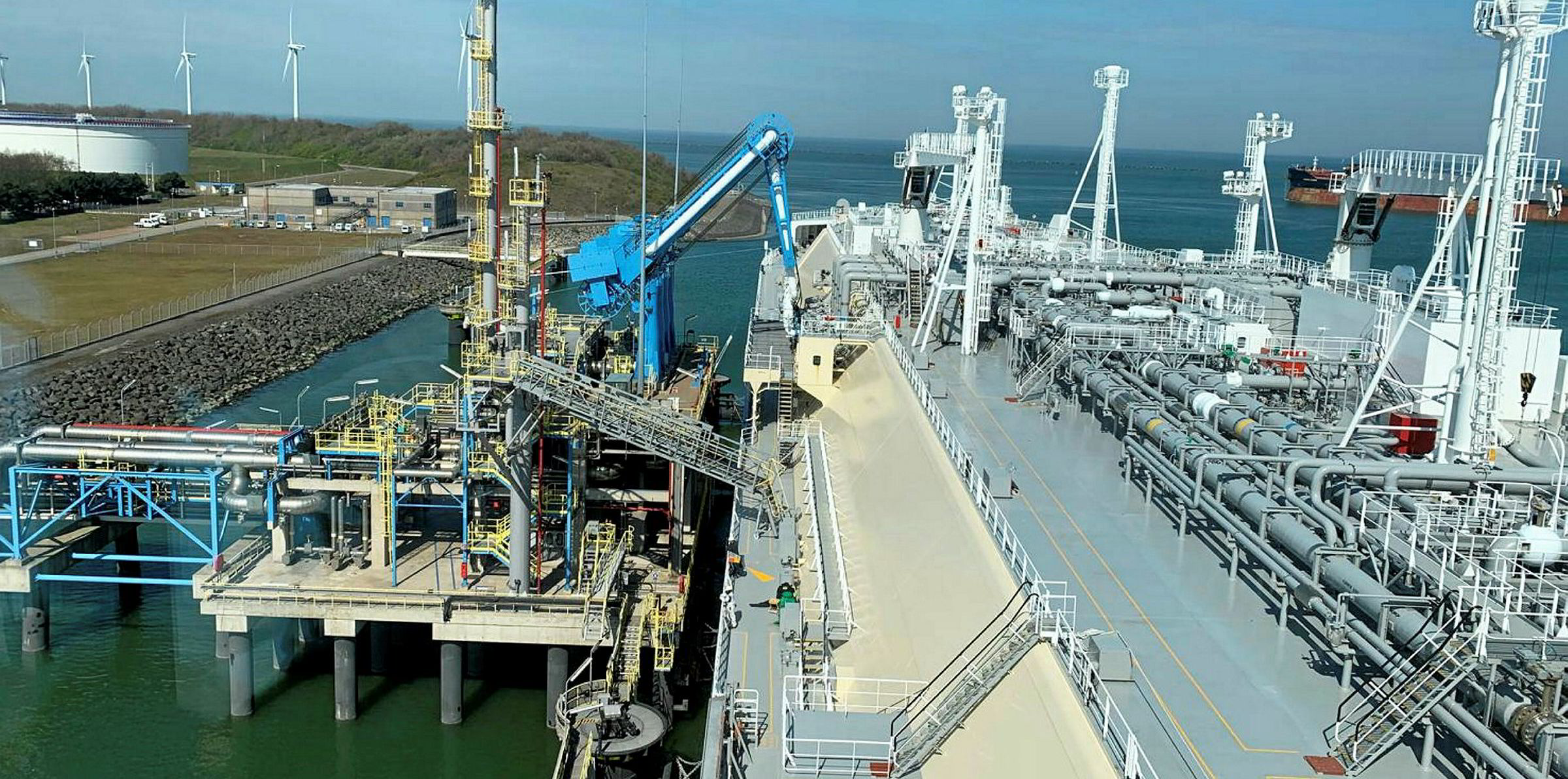 Teekay LNG Partners shifts back into profit with ‘record’ quarter ...