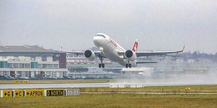 Jet-zero: Airbus sees airliner fuelled by wind and solar hydrogen 'by ...