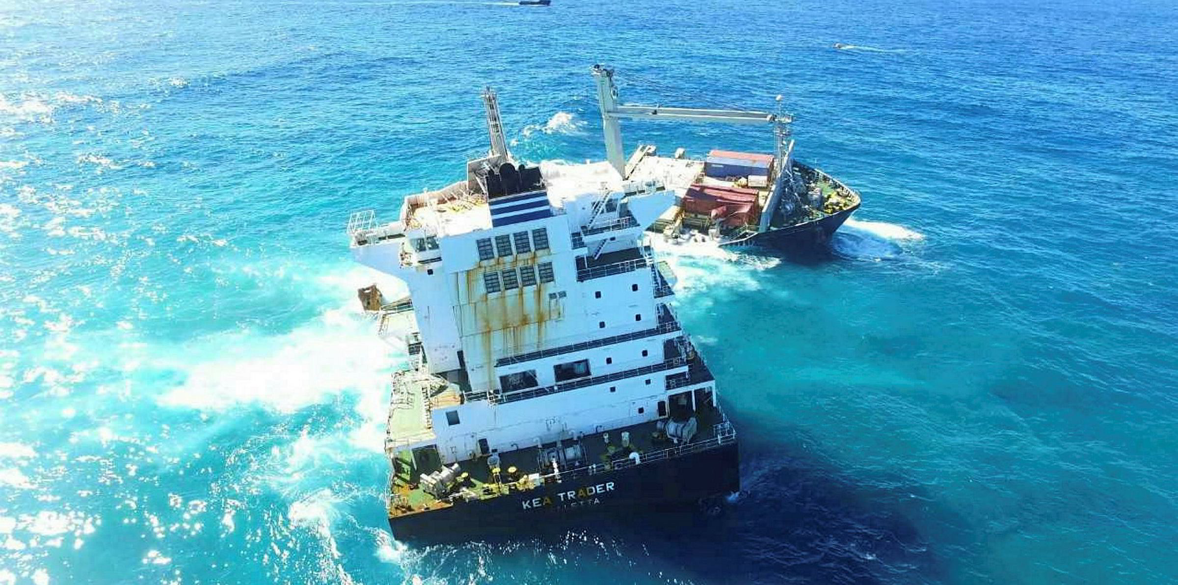 VIDEO: halves of Kea Trader forced further apart | TradeWinds