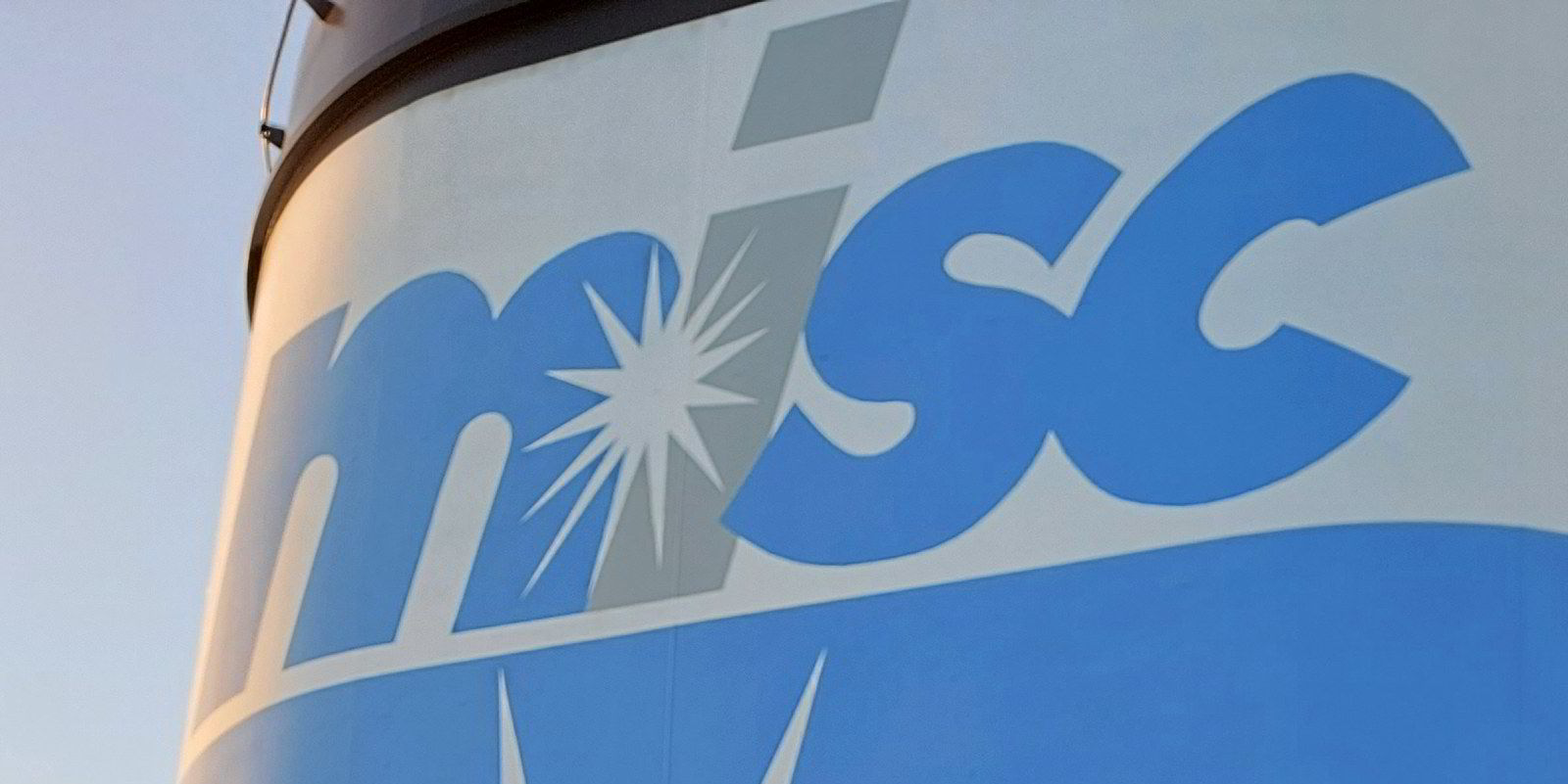 MISC floats 20-year-old steam turbine LNG carrier for sale | TradeWinds