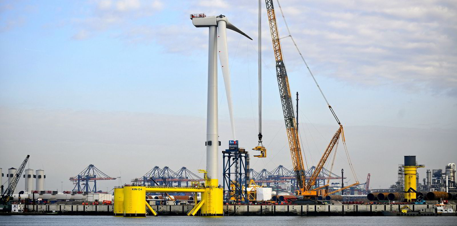 North Sea change: Rotterdam residents ready for floating wind service ...