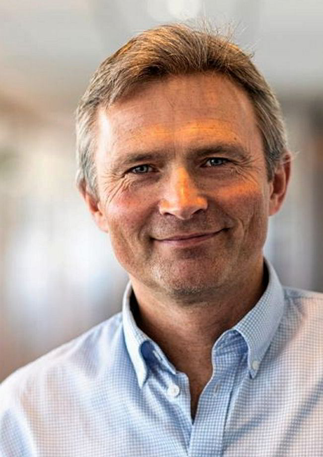 Avviklingen av kanadisk oppdrett satt på frys: – Velger å tolke dette ...