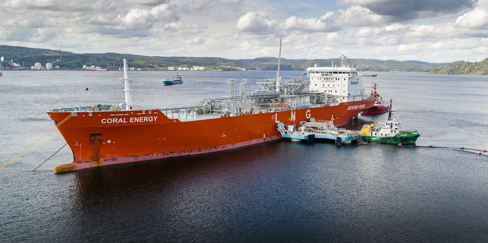 LNG cargo delivered in new test of floating jettyless kit | TradeWinds