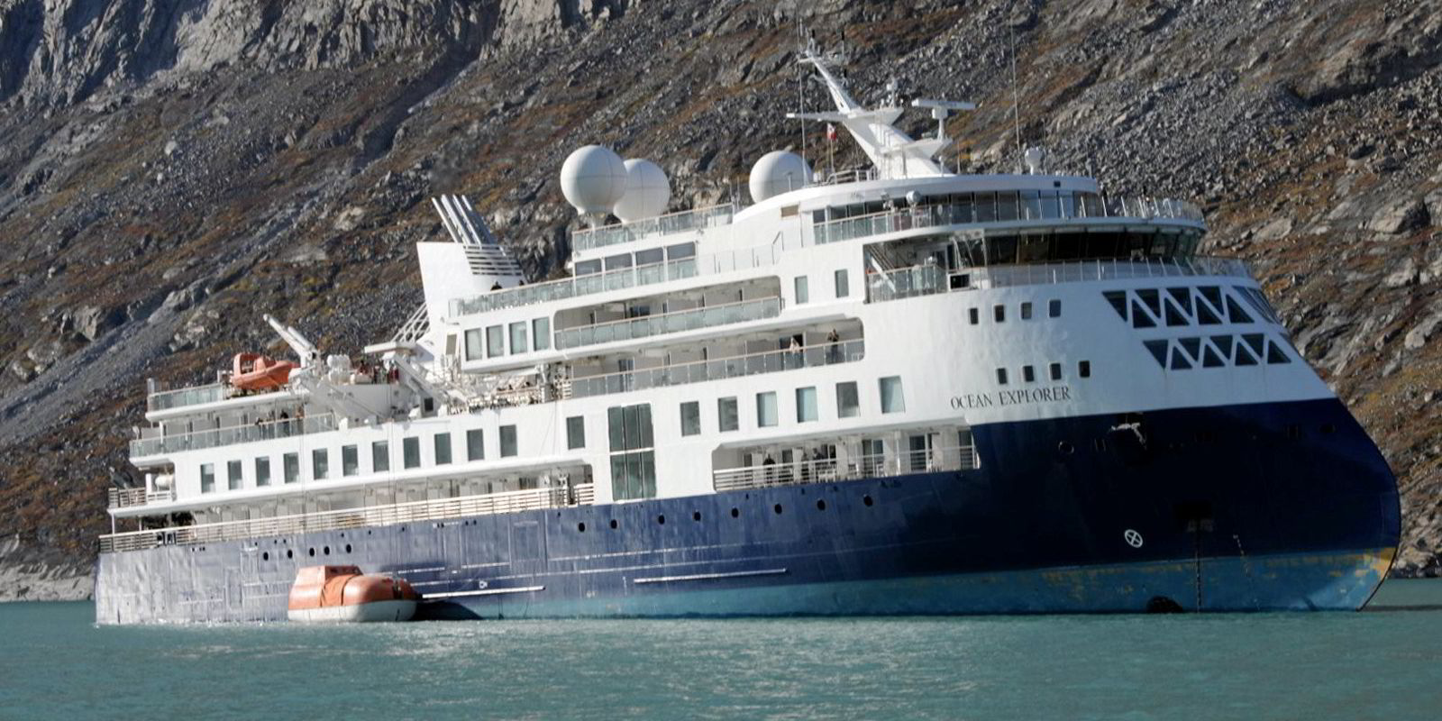 Cruise ship aground in Greenland waits for rescue vessels to arrive ...