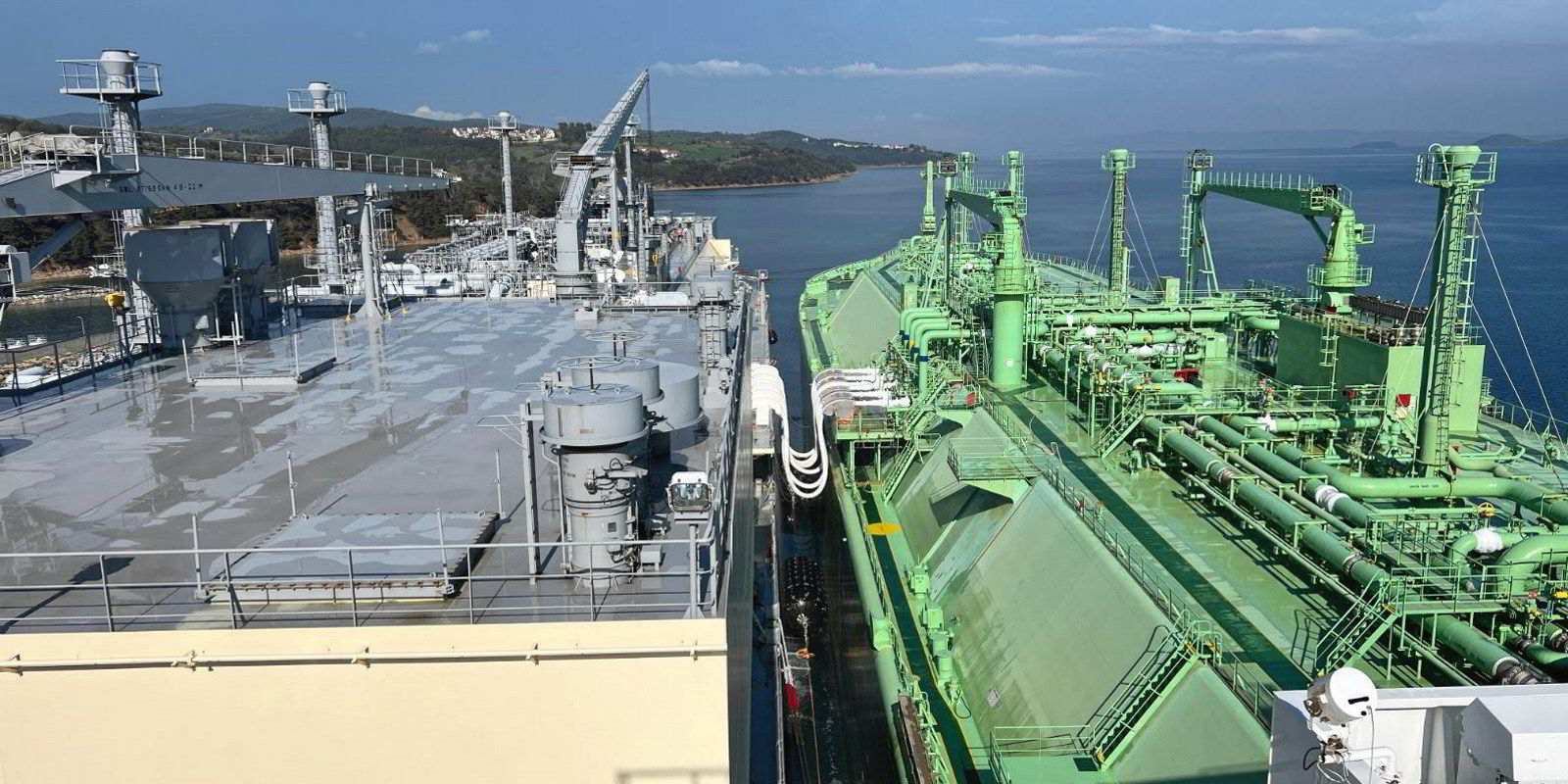 Turkey’s Saros FSRU completes first ship-to-ship gas transfer | TradeWinds