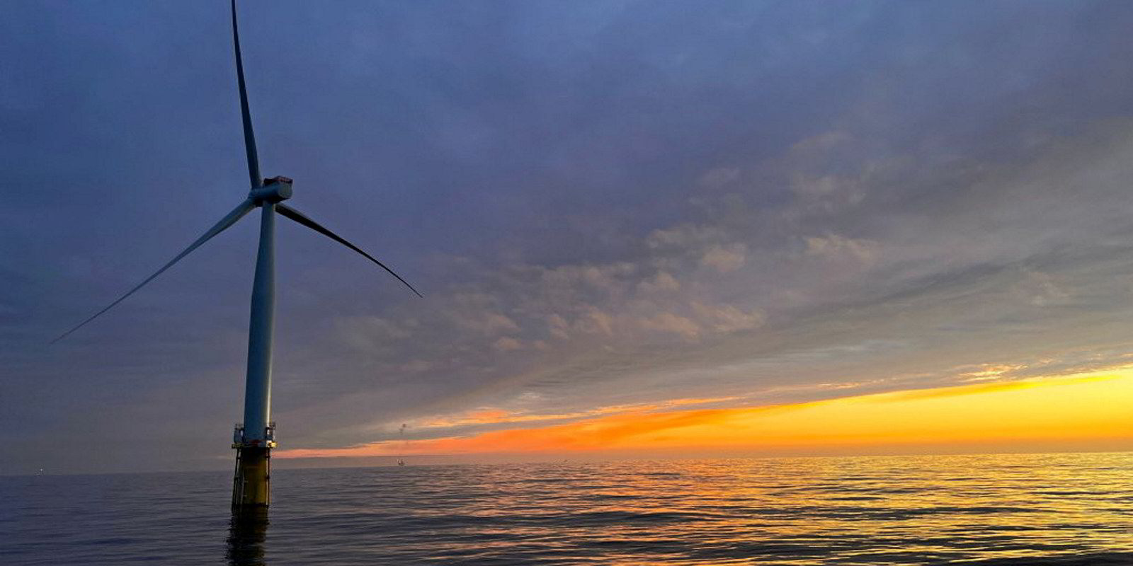 A giant floating wind turbine breaks loose at sea and drifts towards ...