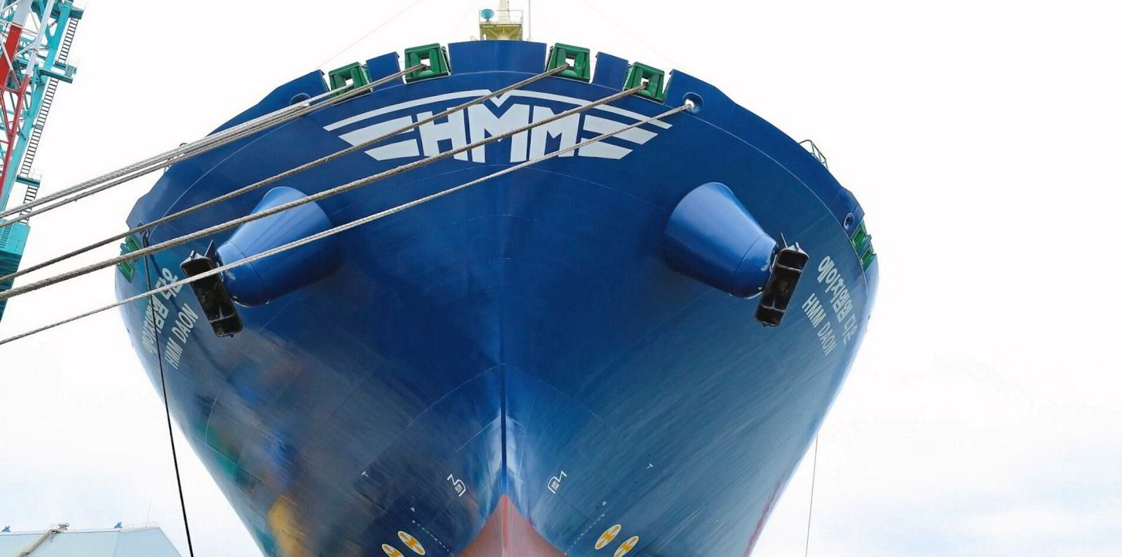 HMM moves into LNG fuelling with Navios container ships | TradeWinds