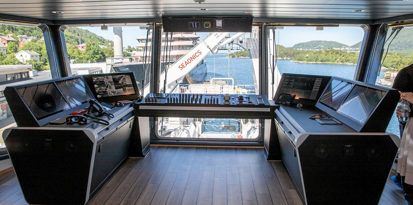 Chartret fly for å få med seg dåpen av nybåten til over 500 millioner ...