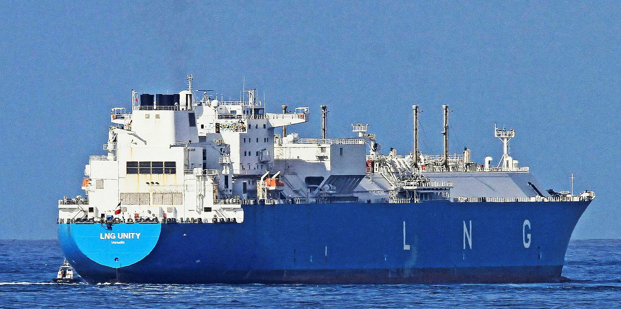 Total moves forward with plan to shed its interests in LNG quartet ...